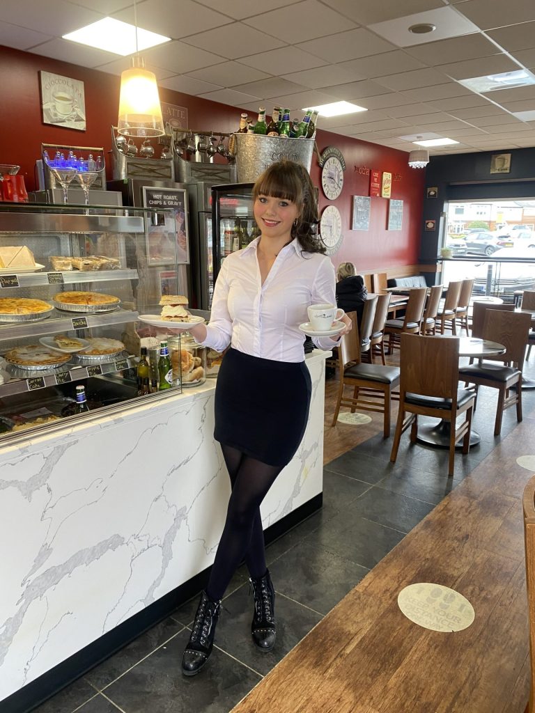 DURHAM COFFEE SHOP WAITRESS & A SURREY BBC JOURNALIST REACH FAB UK TOP ...
