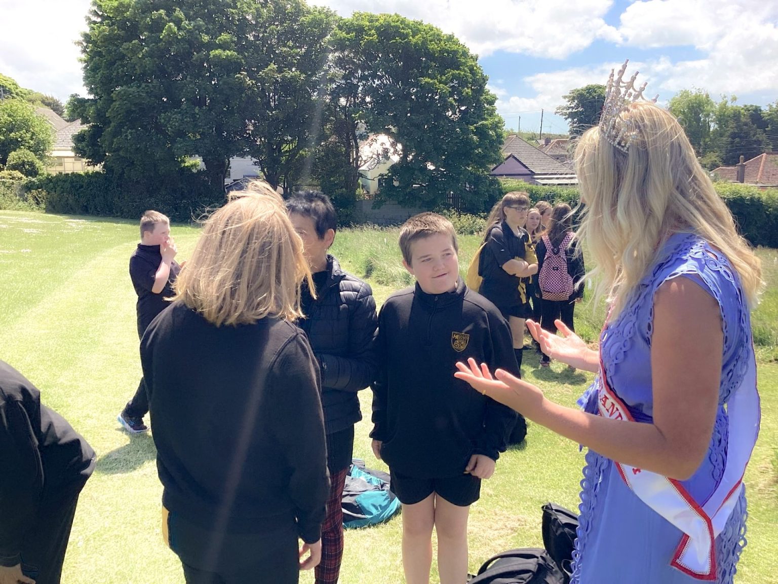A visit to the Hayle Academy to promote #GOFARWITHCPR - Miss England ...